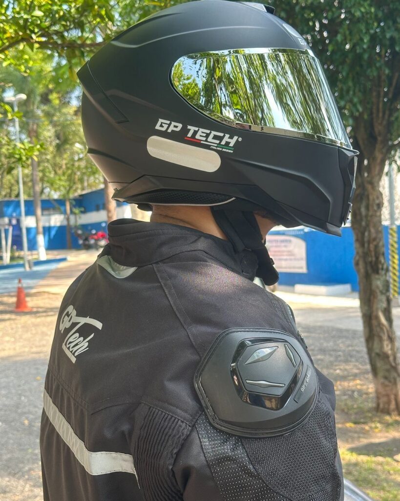 GP TECH ULTRA: Liberte-se da Rotina com Este Capacete Inovador